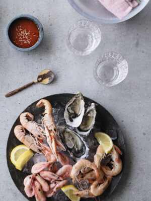 Skaldyr med cocktailsauce • Louisa Lorang